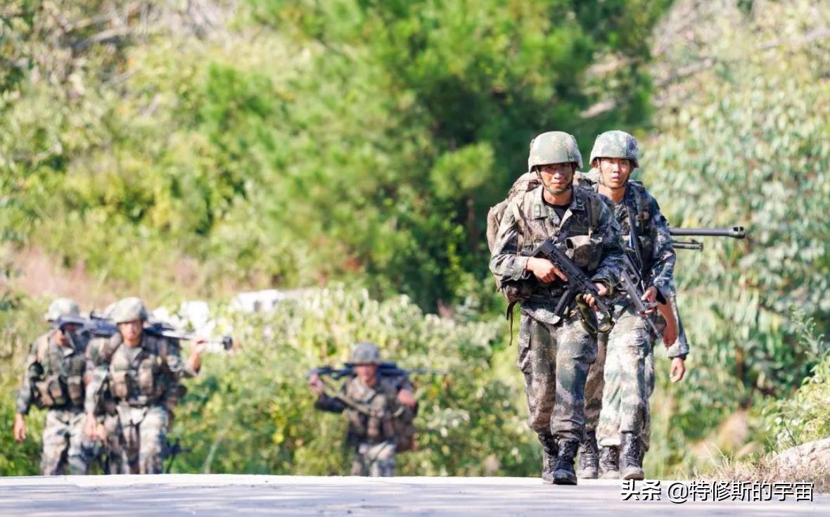 Looking at the weapon selection of the Rabbit Army in close combat from ...