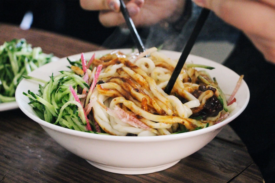 Cool, cool, where is the best cold noodles in China? - iNEWS