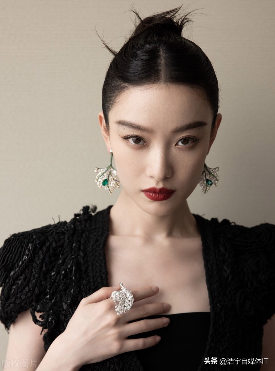 Ni Ni's modeling photo of the 13th Beijing International Film Festival ...