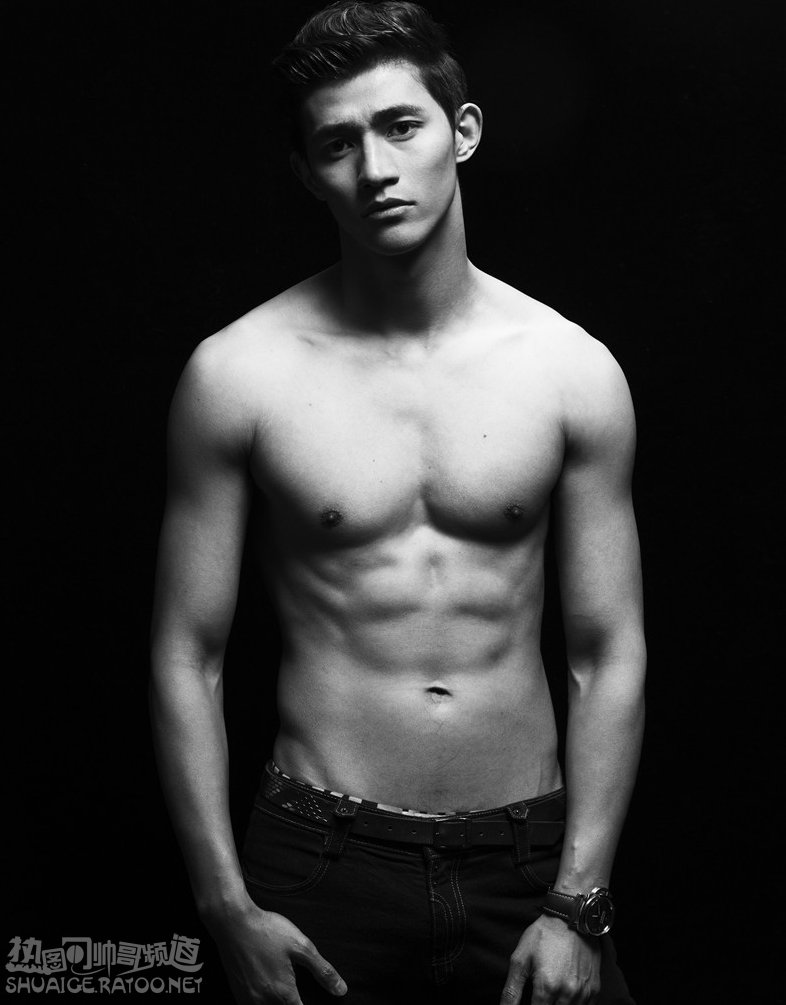 Li Zifeng: His looks are amazing and his body is explosive. Do you like ...