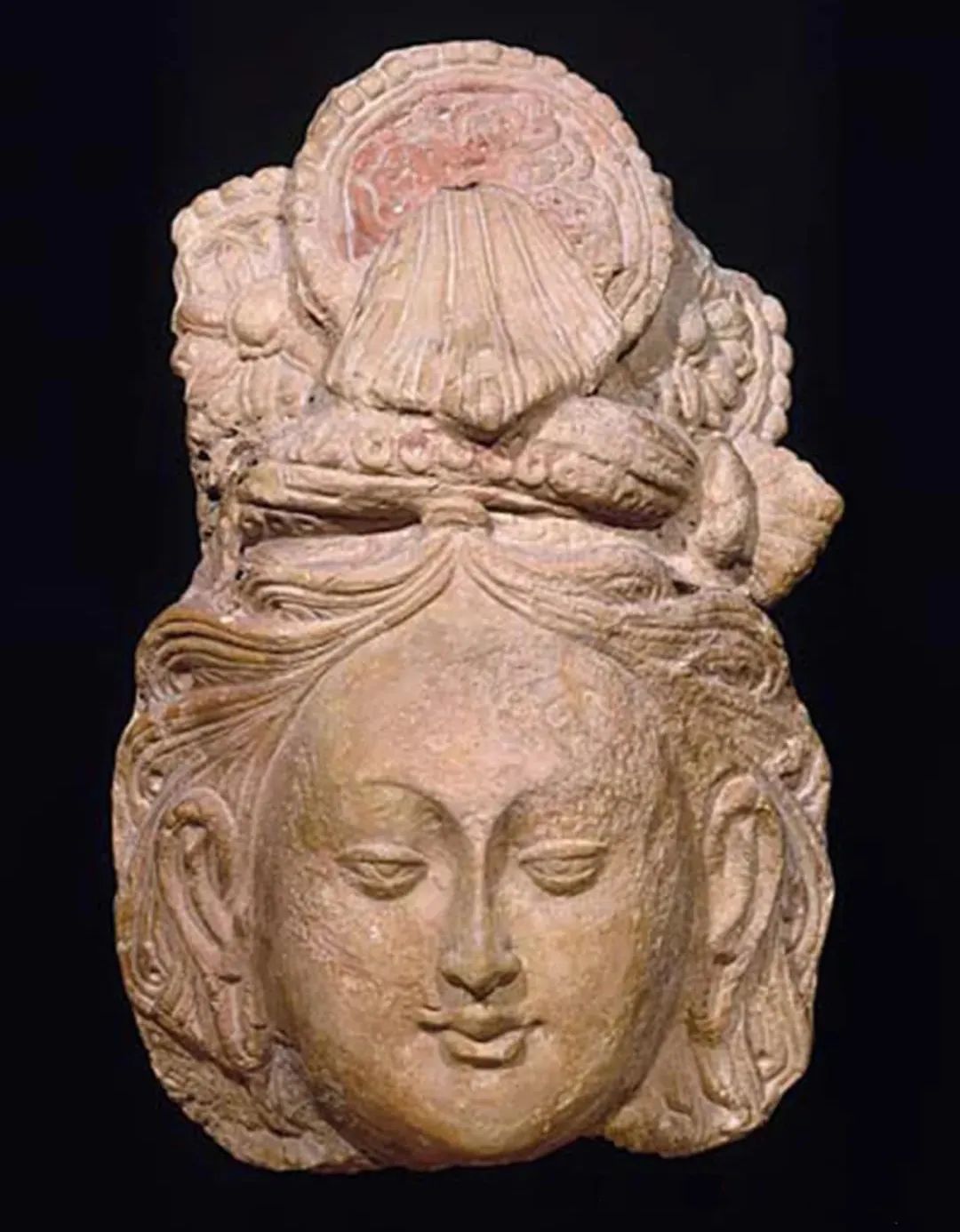 Statues and Mural Art in Qiuci Grottoes - iNEWS