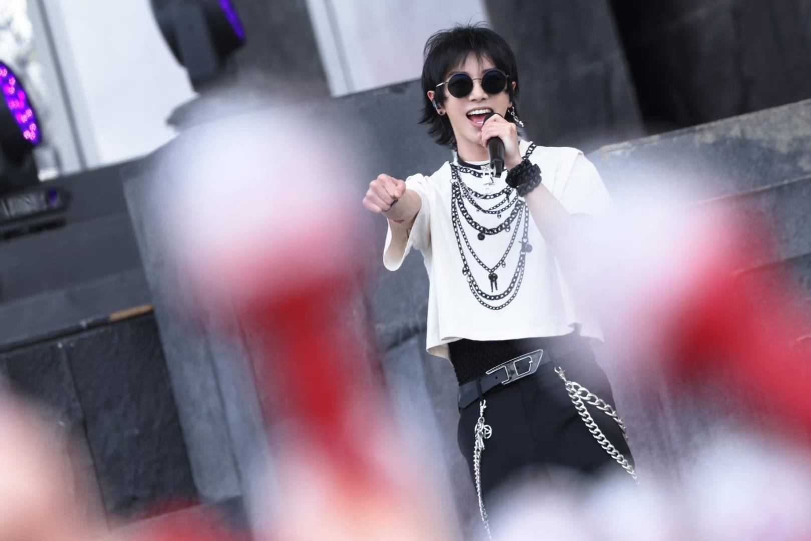 On the second day of Hua Chenyu's concert in Chengdu, the dream ...