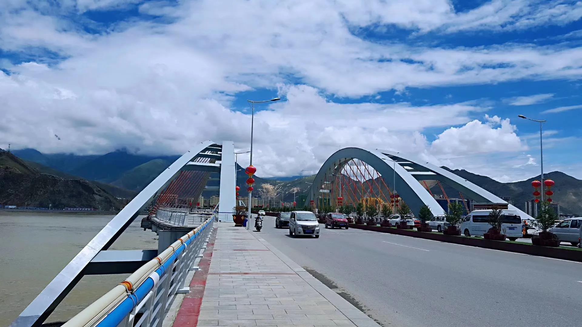 The temptation of the snowy area - Sixteen Liuwu Bridge Viewing the ...