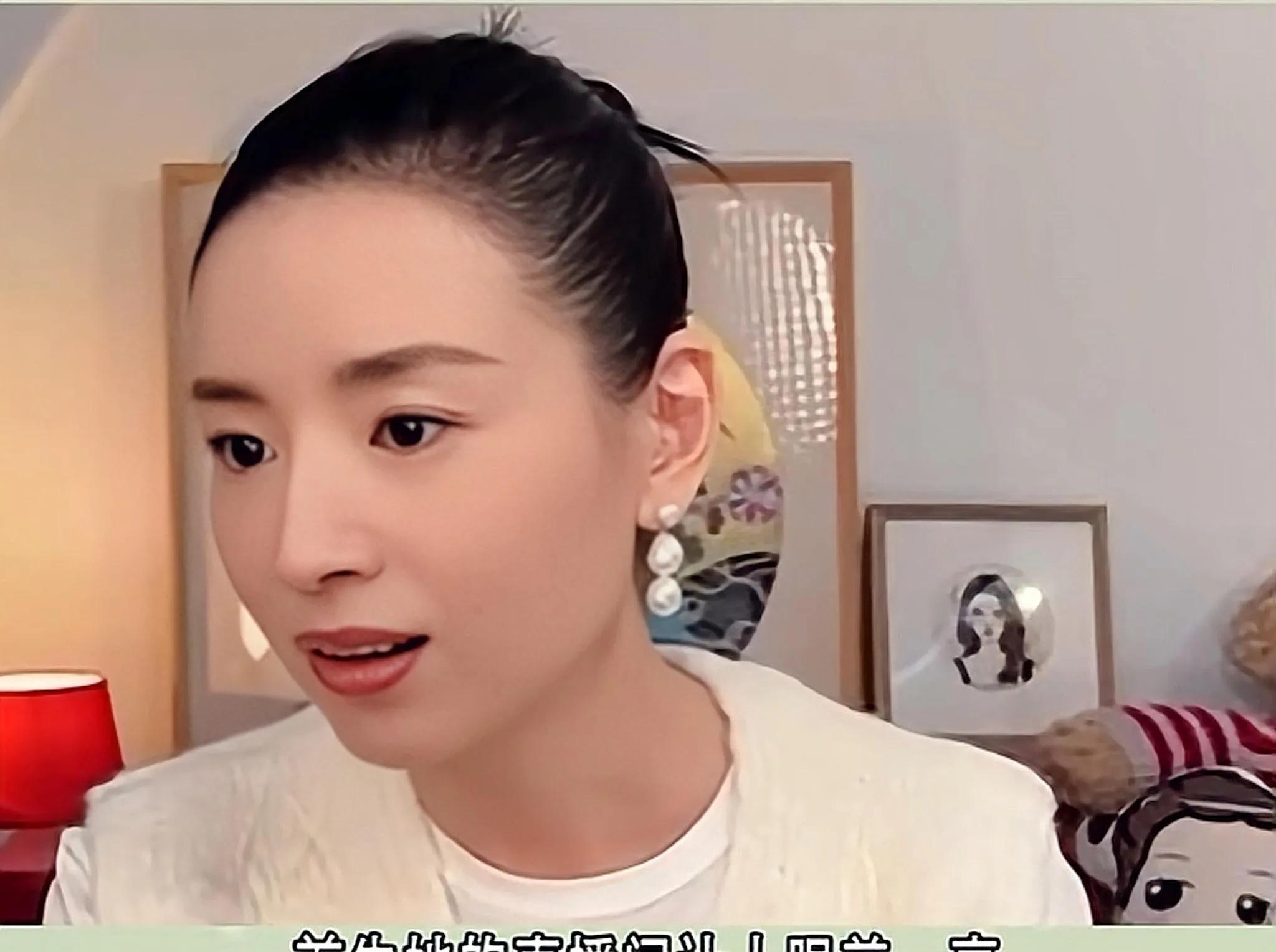 Dong Jie eats a bowl of instant noodles full of luxury! Why did she sit ...