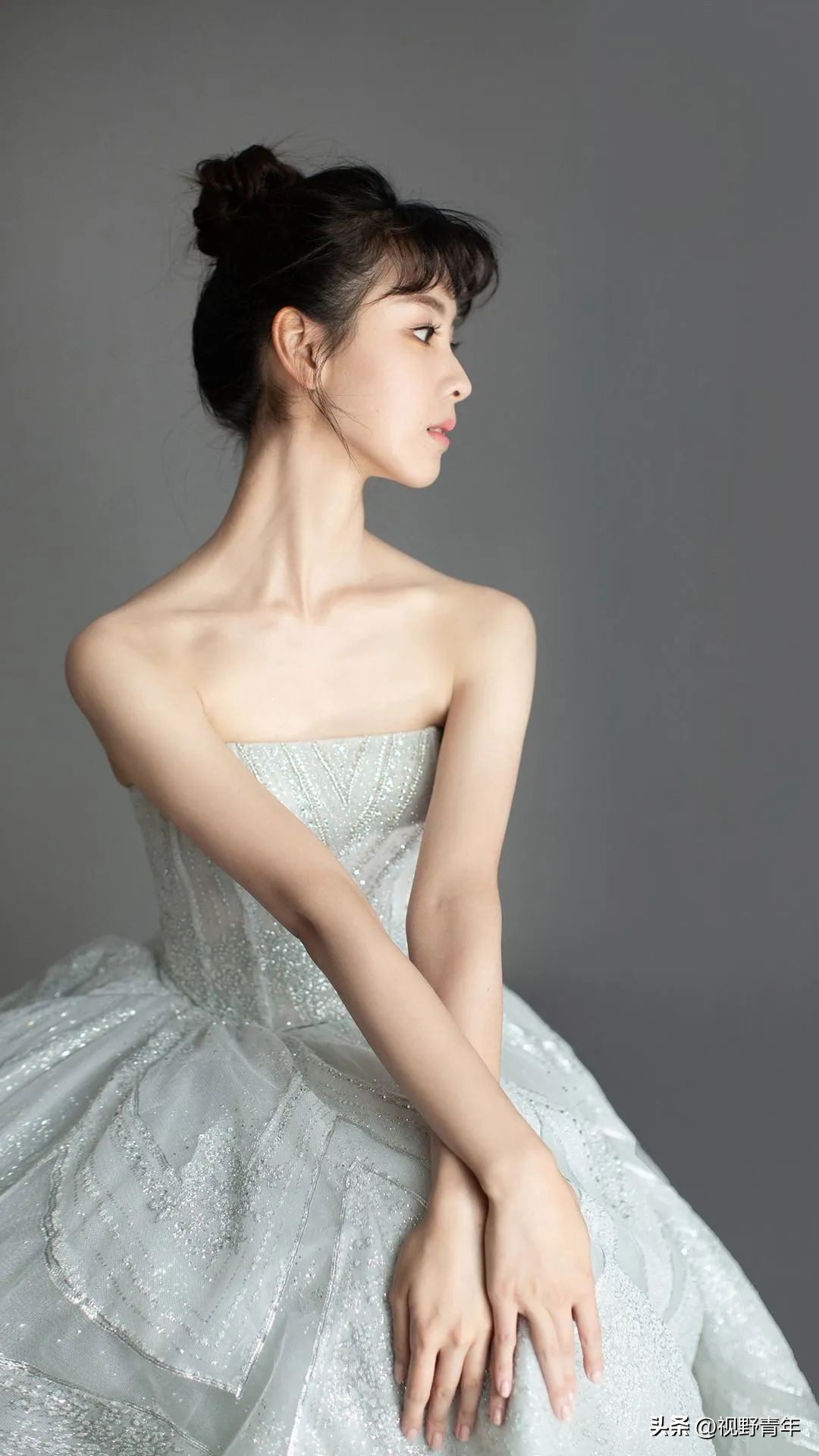 The goddess of first love on campus: Chen Douling - iNEWS