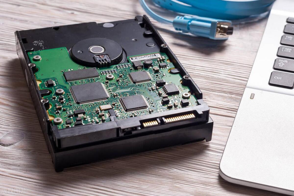 Will the data stored in the hard disk be lost if it has been idle for many years? - iNEWS