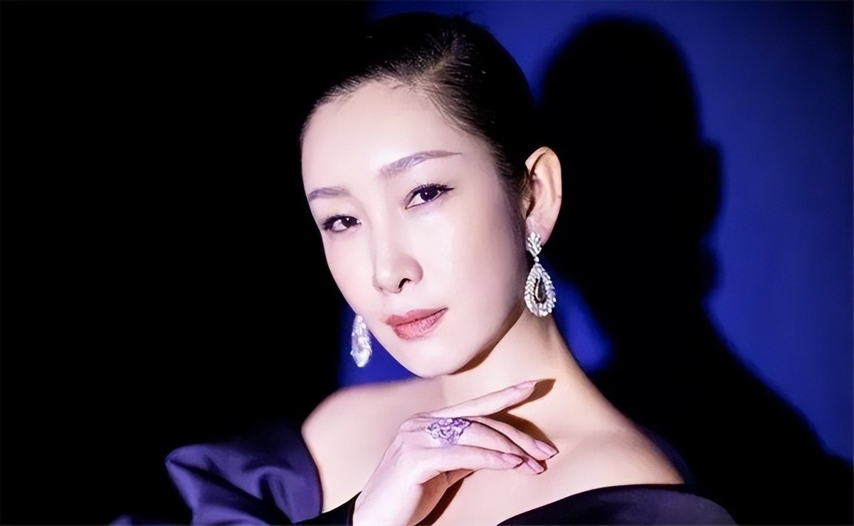 In 2015, after 36-year-old Qin Hailu gave birth to a son who weighed ...