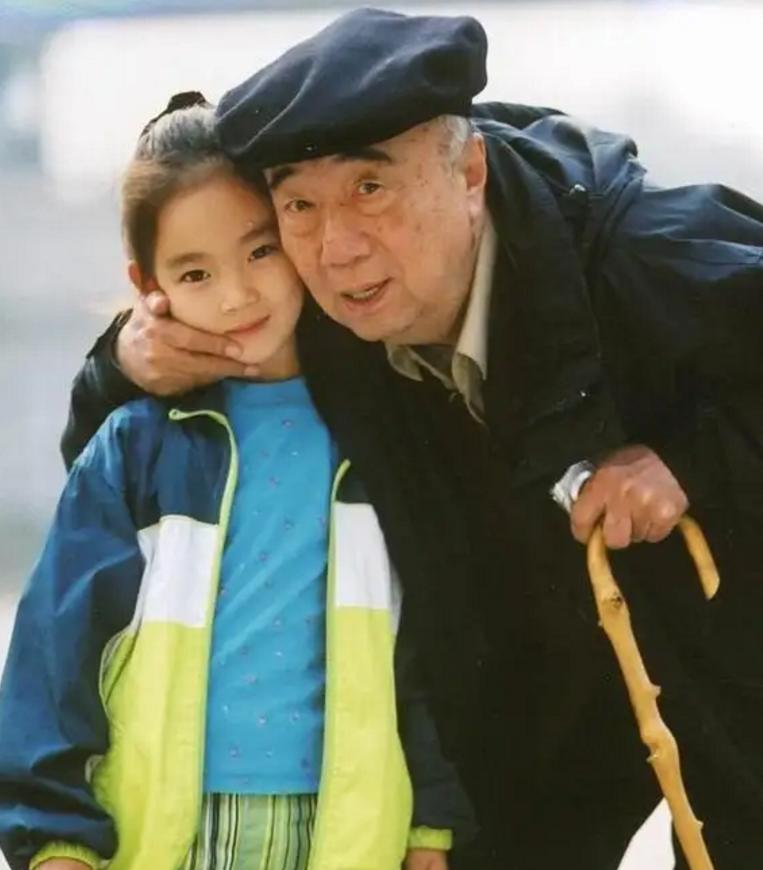 Entering the entertainment industry in his sixtieth year, Li Ding died ...