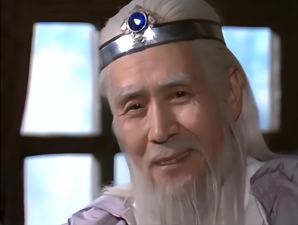 My favorite version of Gods of Honor is performed by Lan Tianye, Fu ...