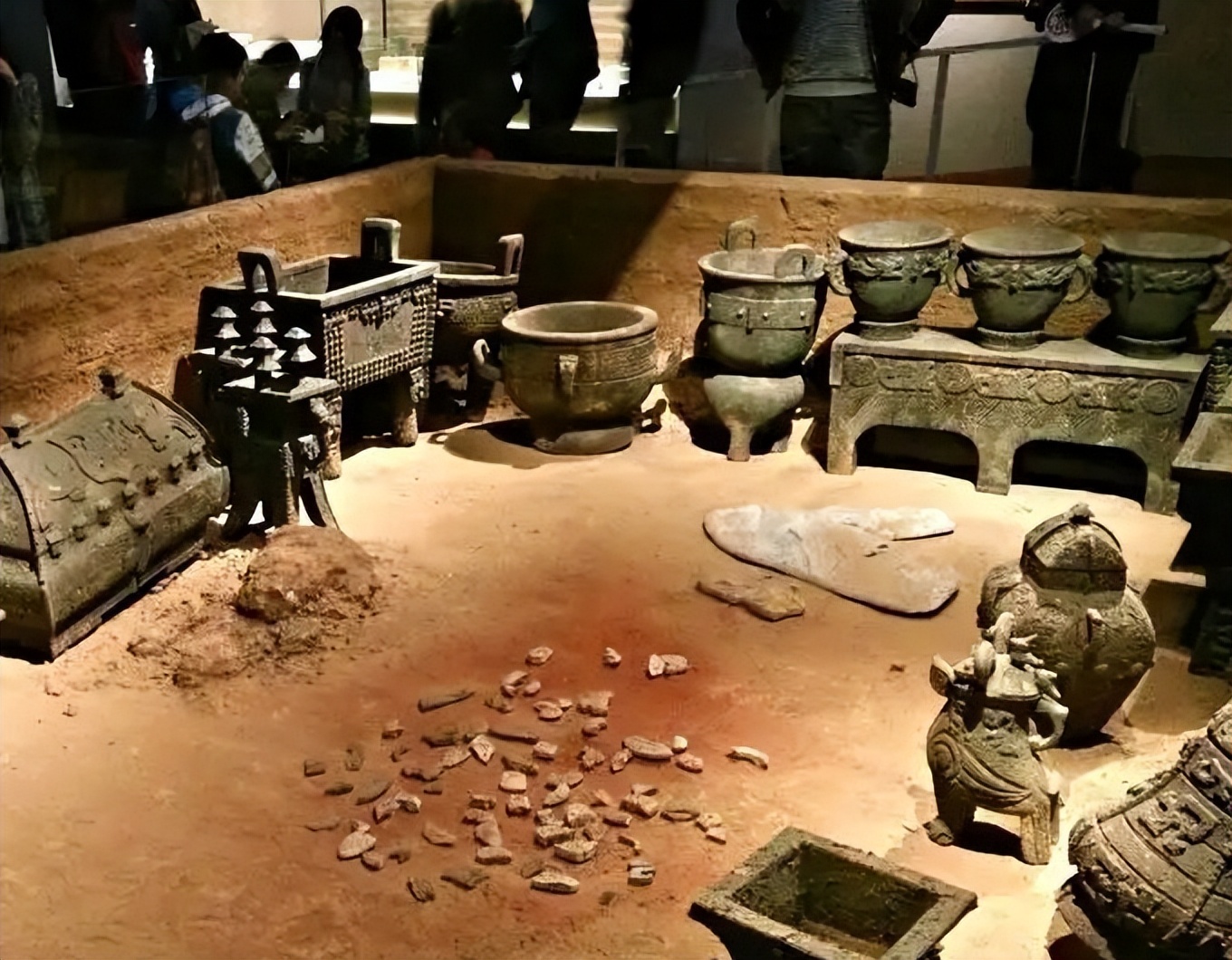 What is the origin of the Qiang people, and why did the Shang Dynasty ...