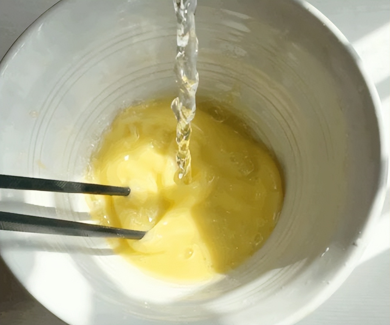 "Boiled water to wash eggs" dripping sesame oil, insist on drinking for ...