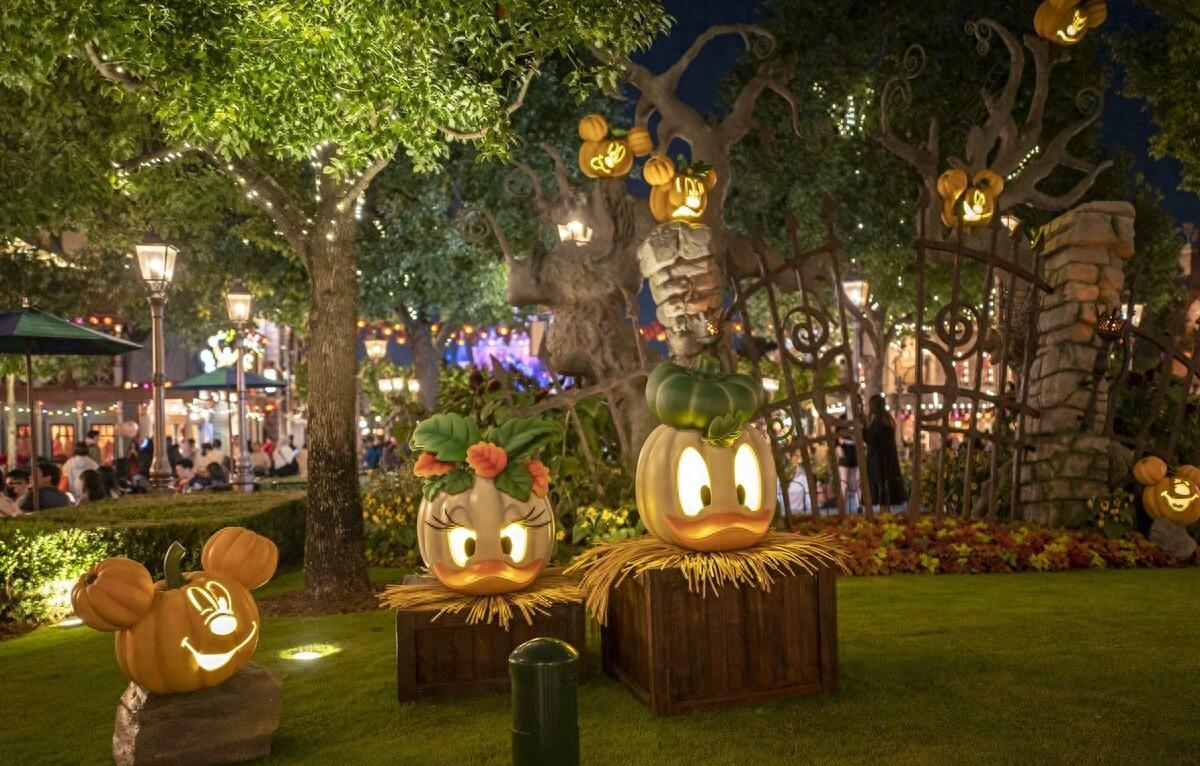 What social issues are reflected in Shanghai's Halloween ugliness? - iMedia