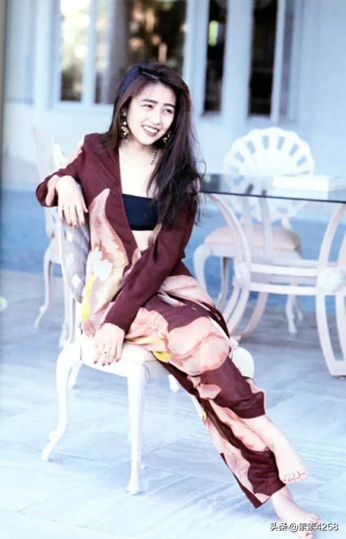 Japanese actress and singer Shizuka Fuji - iNEWS