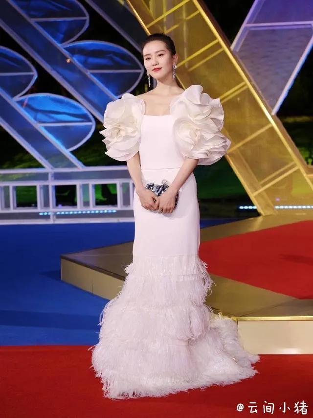 Which is better than the red carpet?Aesthetic downgrade?Look at the ...