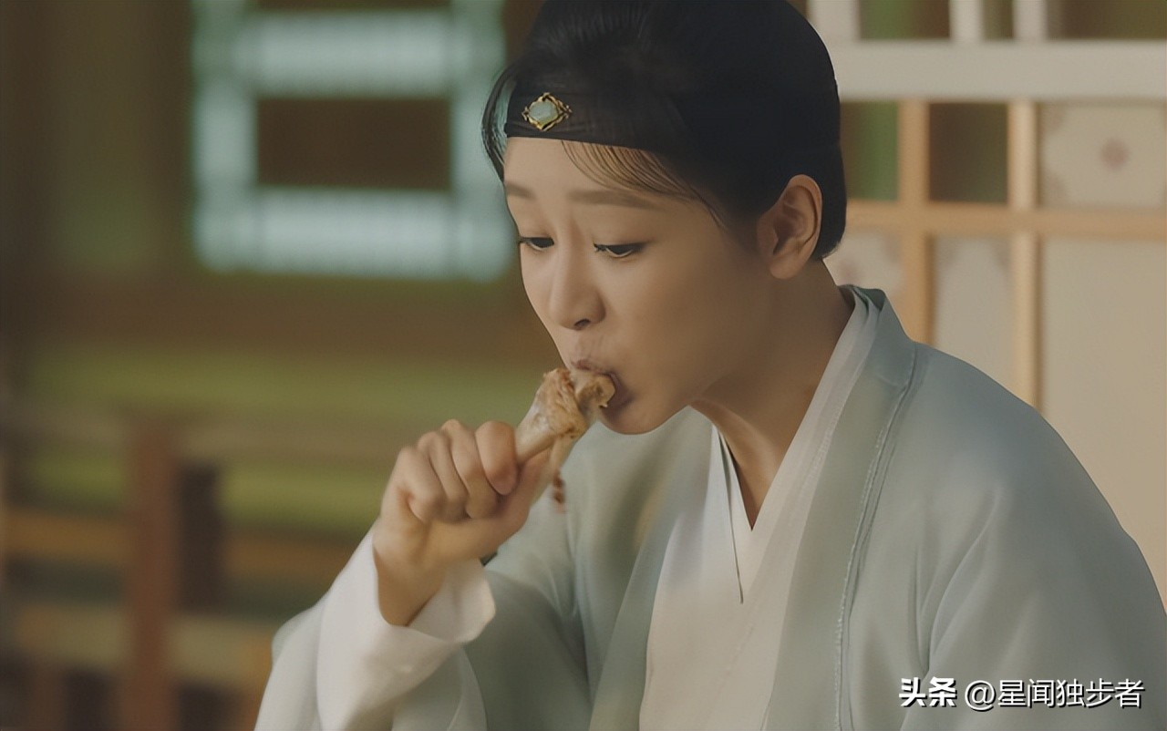 The actor's true attitude is fully displayed in the eating scene! Have ...