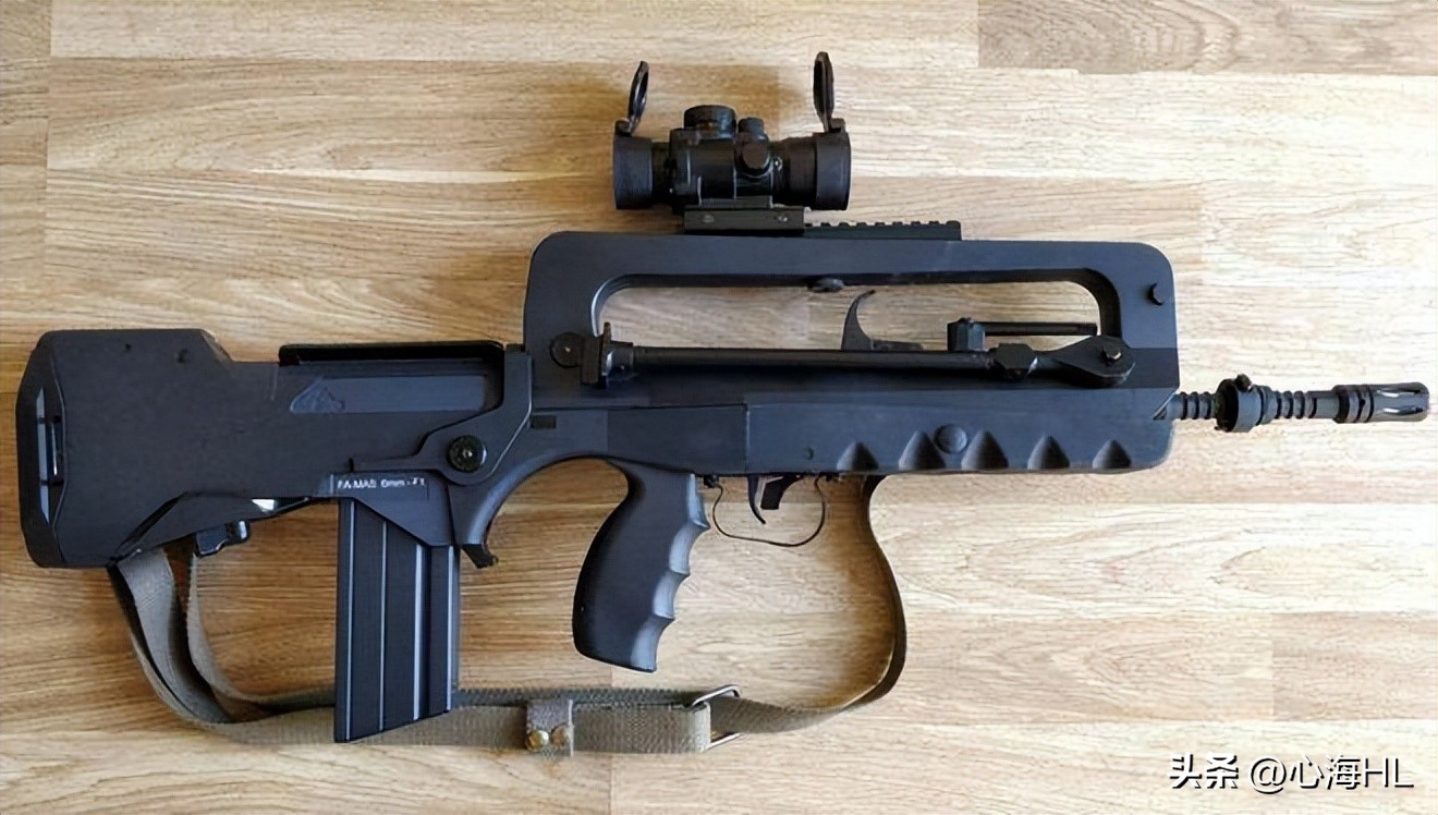 Fashionable FAMAS that leads the trend - iMedia