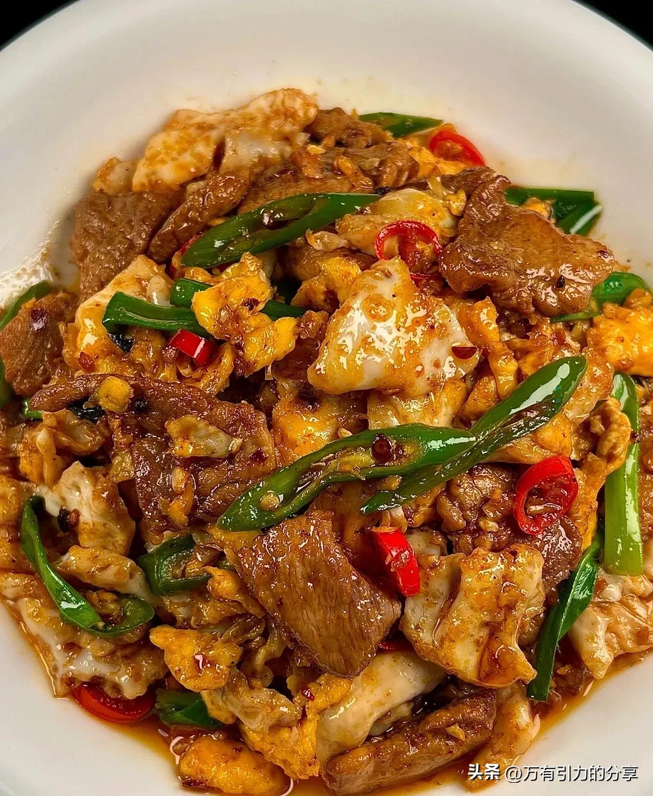 Come and eat! Egg scrambled meat! - iNEWS