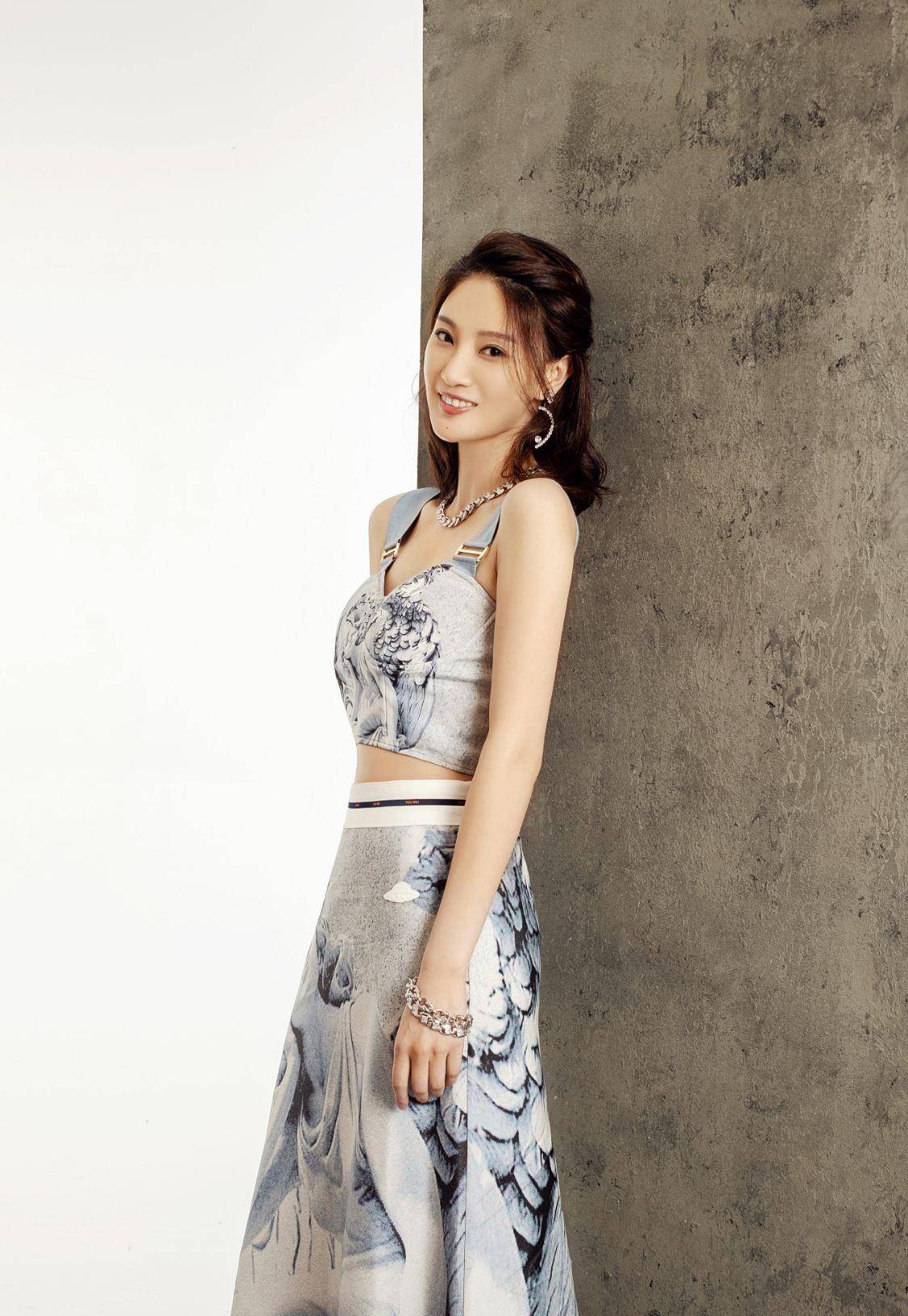 Hou Mengsha: She became popular because of the military drama, her ...