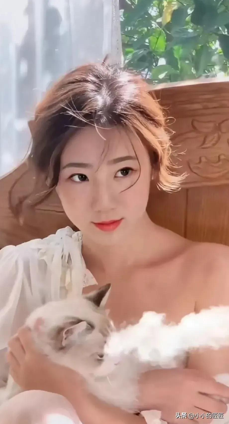 With the release of Zhang Jinyu's second explosive video, it's time for Xiao Zhang to stand up ...