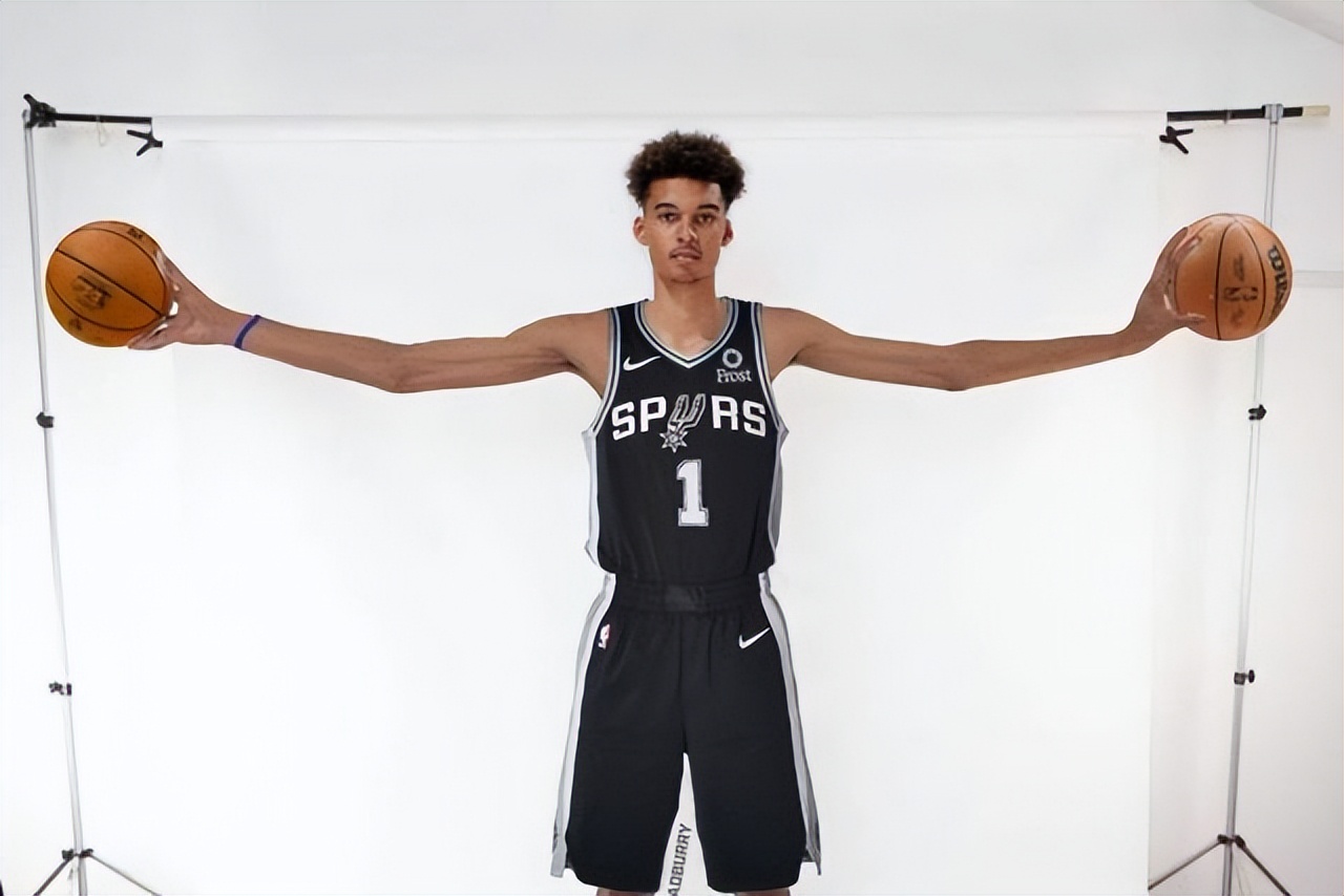 Wen Banyama's smile is meaningful, the Spurs and Rockets have formed a ...