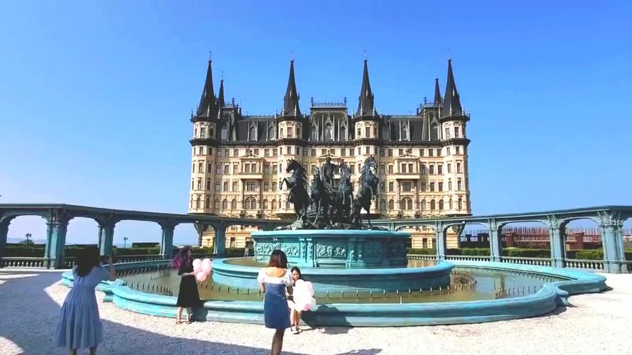 Yantai spent 600 million to build the castle, where the big star Shen ...