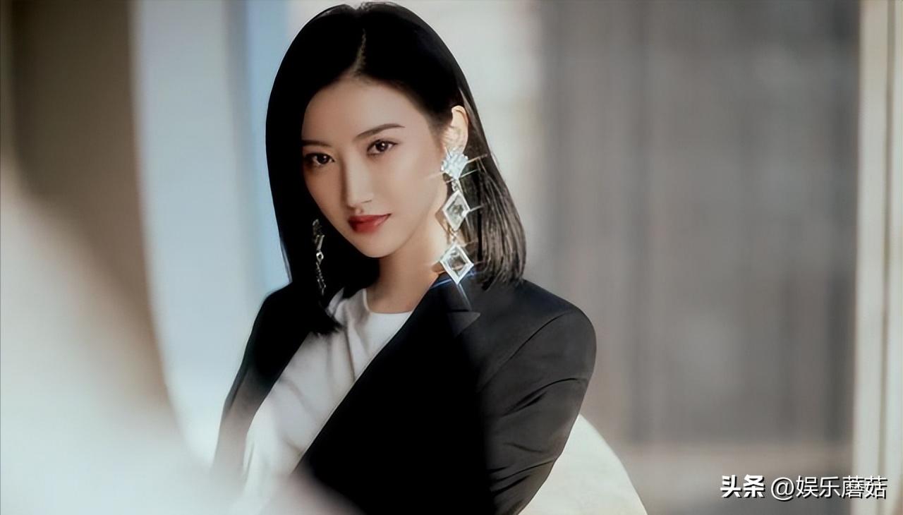 These 4 "unpopular" female stars have countless resources but are still ...