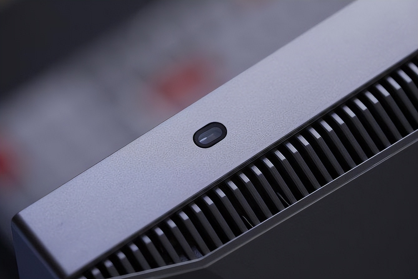 The Red Devils' first e-sports monitor is full in all directions, so ...