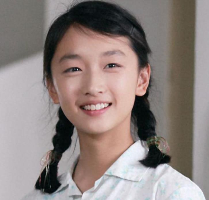 Zhou Dongyu's appearance changed drastically and people suspected of ...