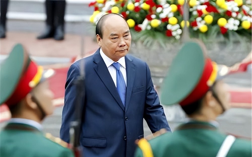 Nguyen Xuan Phuc: The double life of Vietnam's "smiling tiger" - iMedia