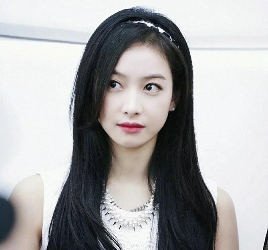 Little Gossip, Song Zuer, Song Qian, Zhang Xiaofei, Yao Anna - iNEWS