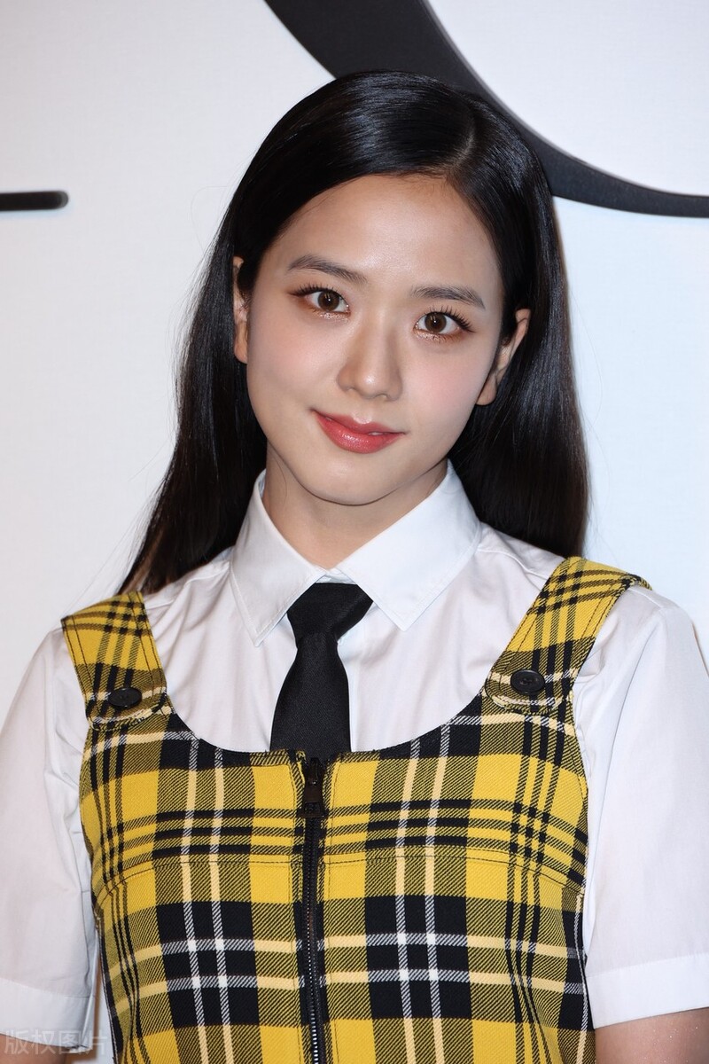 Kim Soo Ji is so delicate - iNEWS