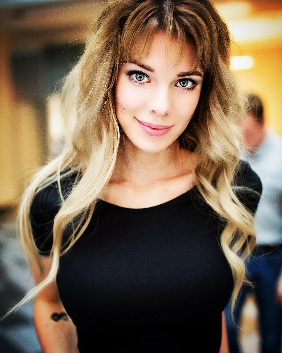 modern russian actress with very pleasing appearance - iNEWS
