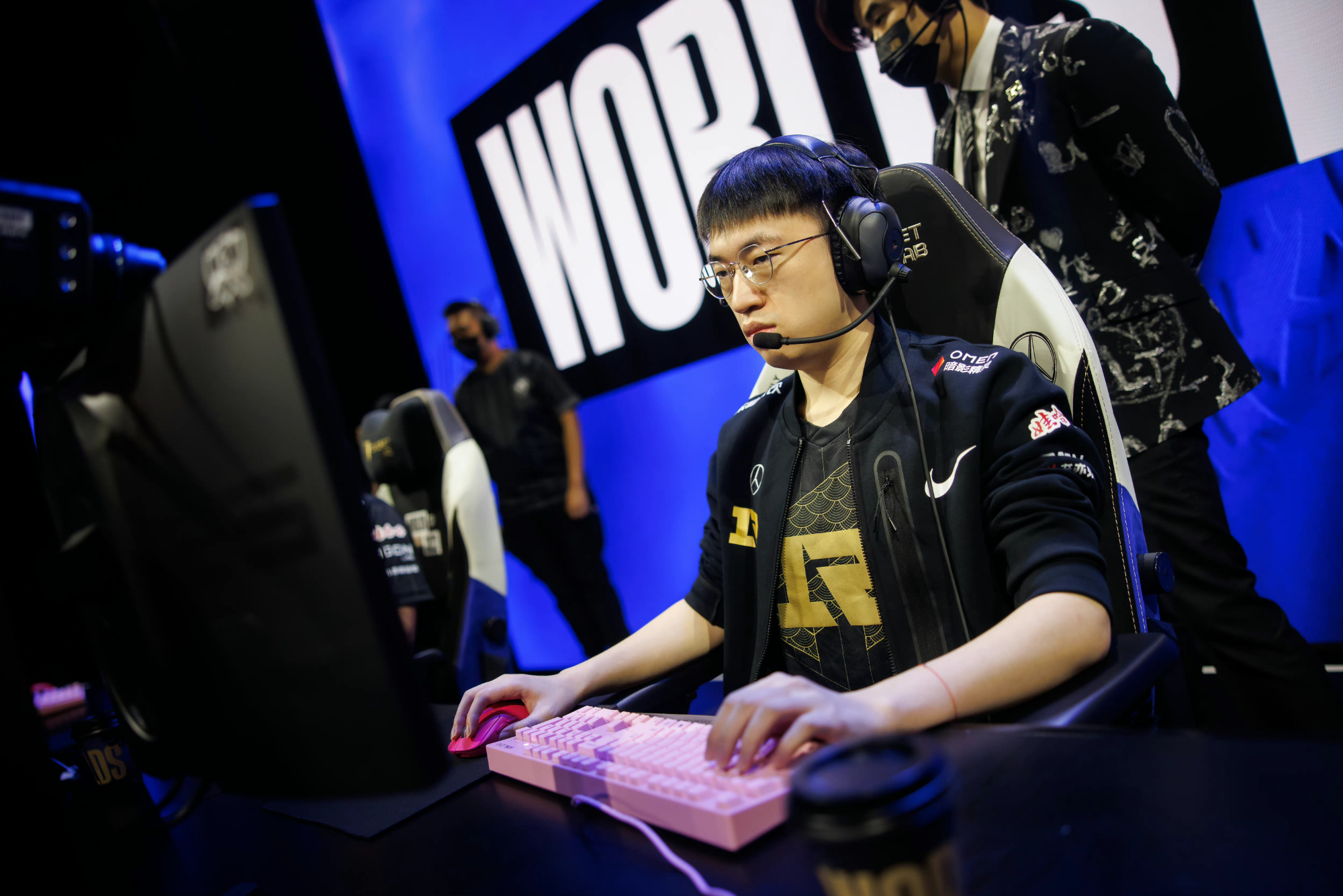 S12: All RNG members are ill to play, and then fight against LCK top seed GEN - iNEWS