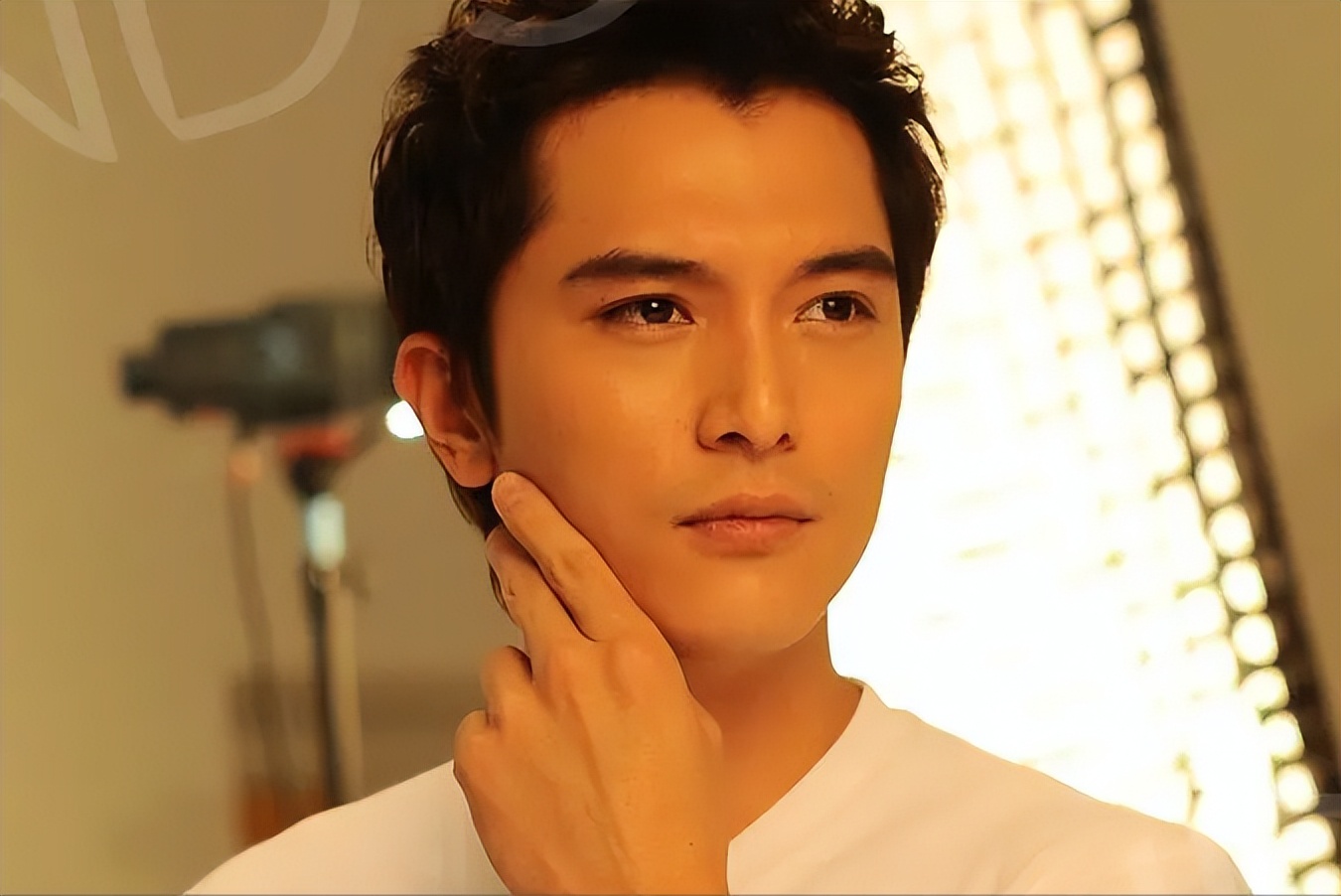 Qiu Ze: I abandoned Rainie Yang and hurt Tang Yan, but I fell into the ...