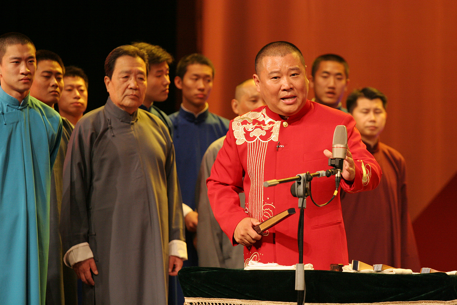 Jiang Kun is the first brother of cross talk, and Guo Degang is a ...