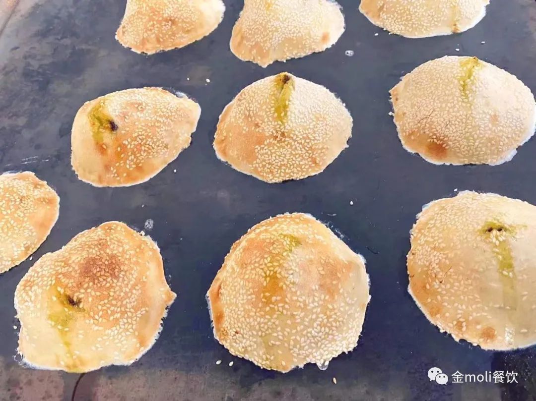 Century Fate Hotel Century Pancake Fish Head Huang Jiao Xiang Pancake ...