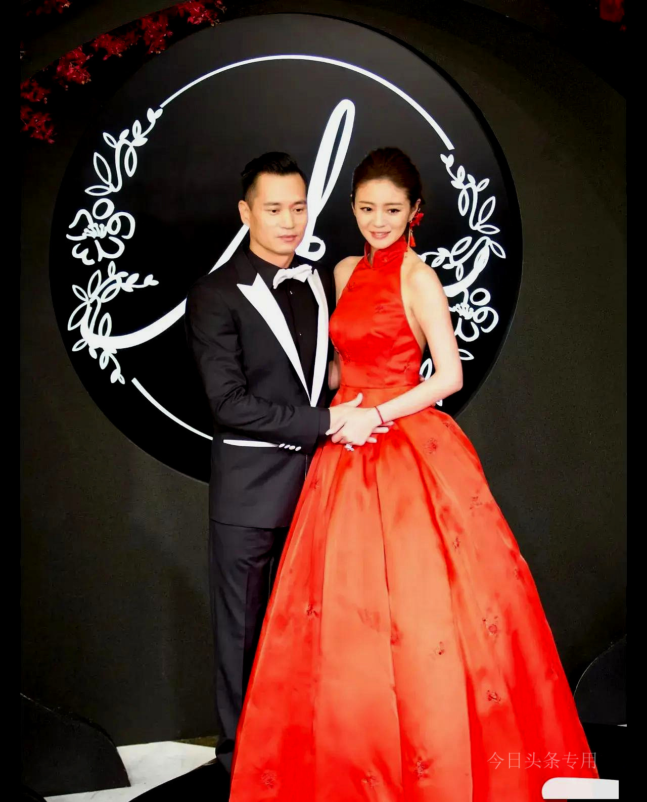 Why does the love-hate relationship between a female celebrity and ...