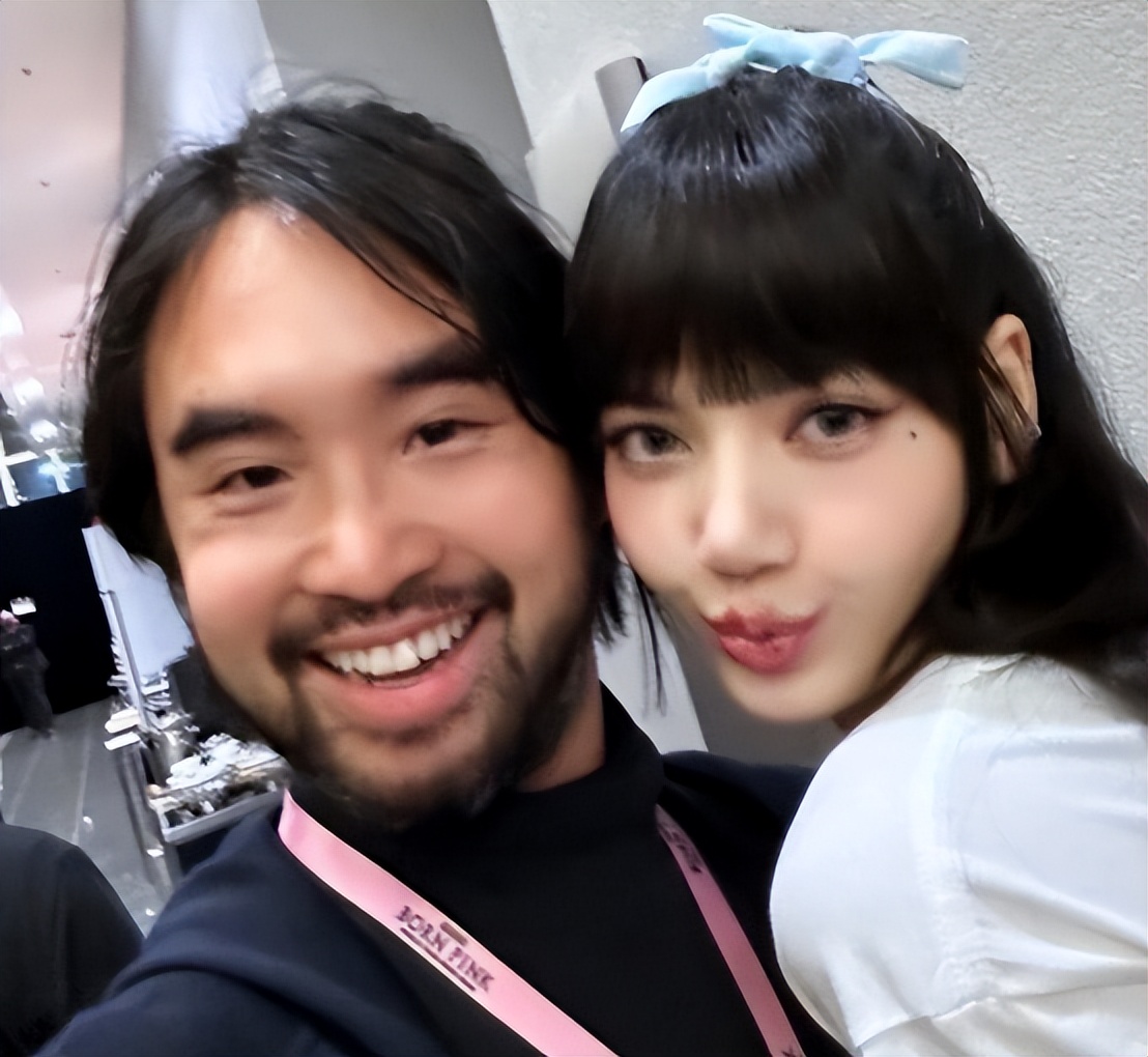 Hong Kong stars joined the concert of the Korean girl group, Lisa took ...