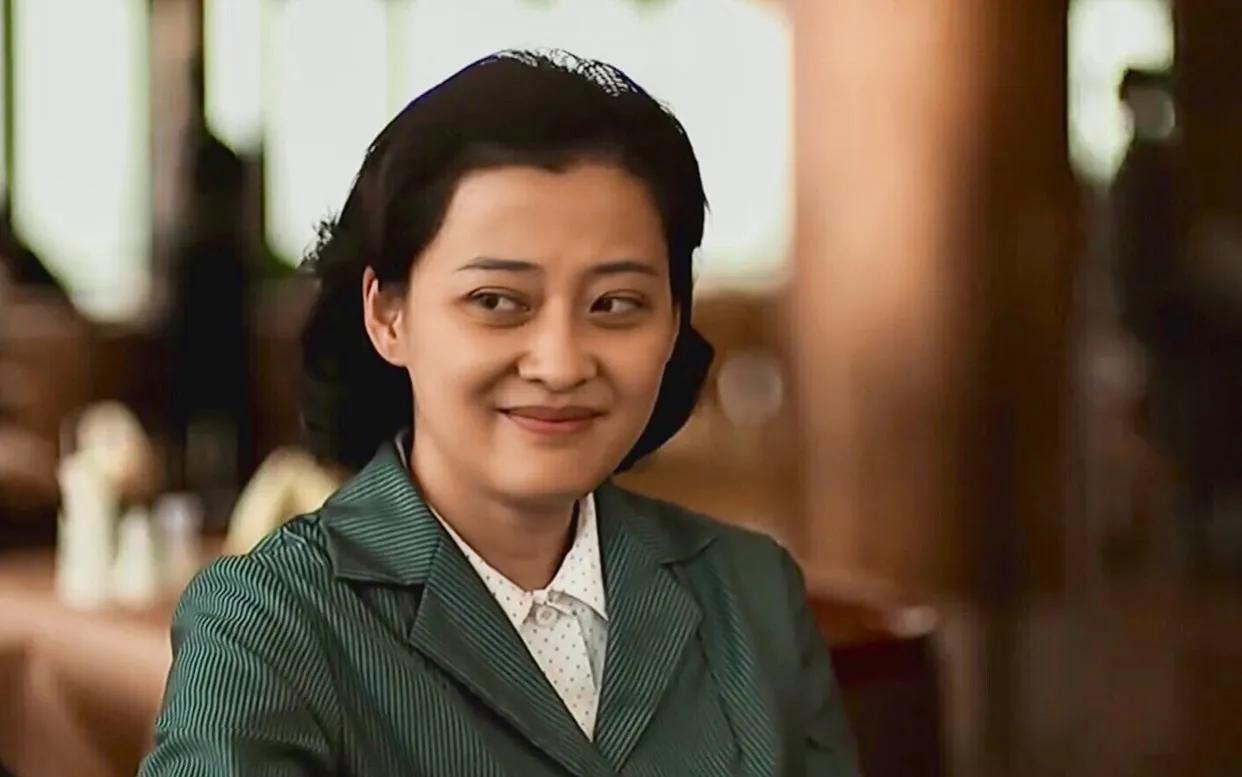 Why does An Jie always give way to Jiang Defu when he is old in ...