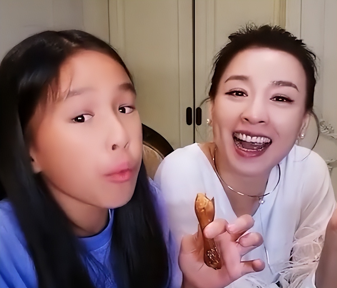 Zhang Ting and his wife did not travel abroad, the eldest daughter is ...