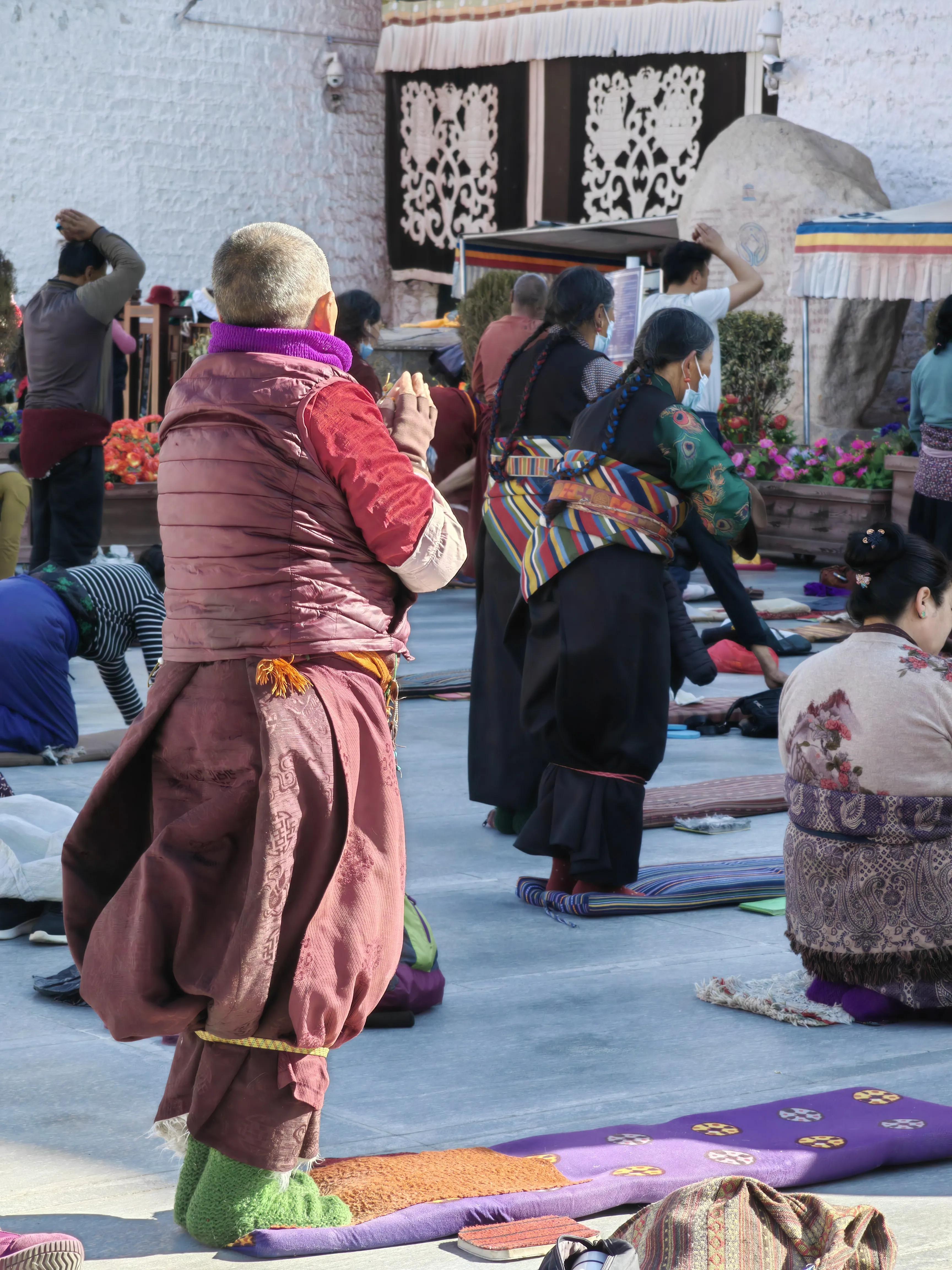 Taking the train to Tibet (6) - iNEWS