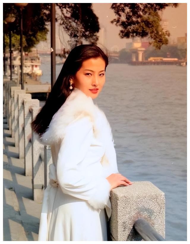 The 57-year-old Xi Gu's family settled in the United States, took the ...