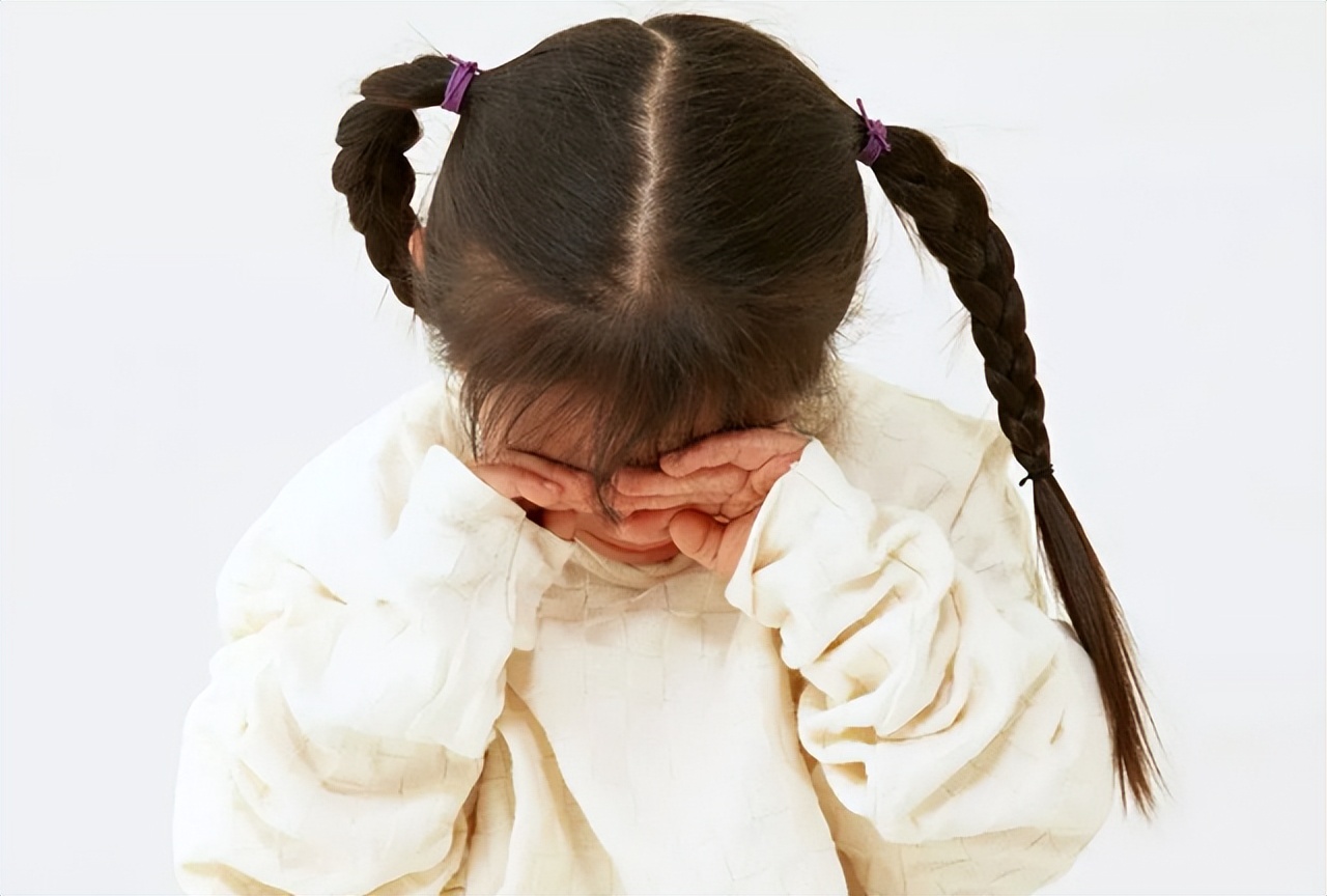 Children cry, feel inferior and sensitive, how can parents cultivate ...