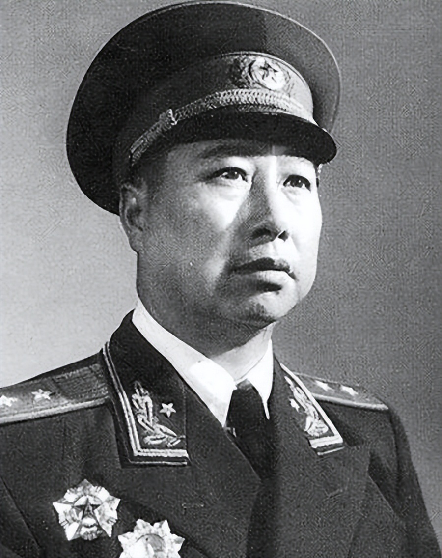 Chen Yi criticized the founding lieutenant general Cheng Jun for ...