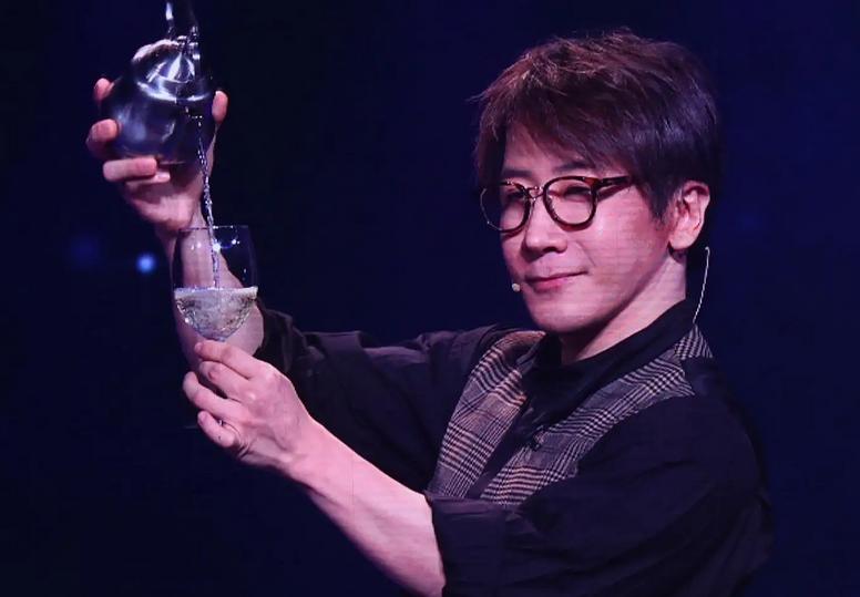 "Magician" Liu Qian: Deeply caught in the scandal of kneeling Japanese ...