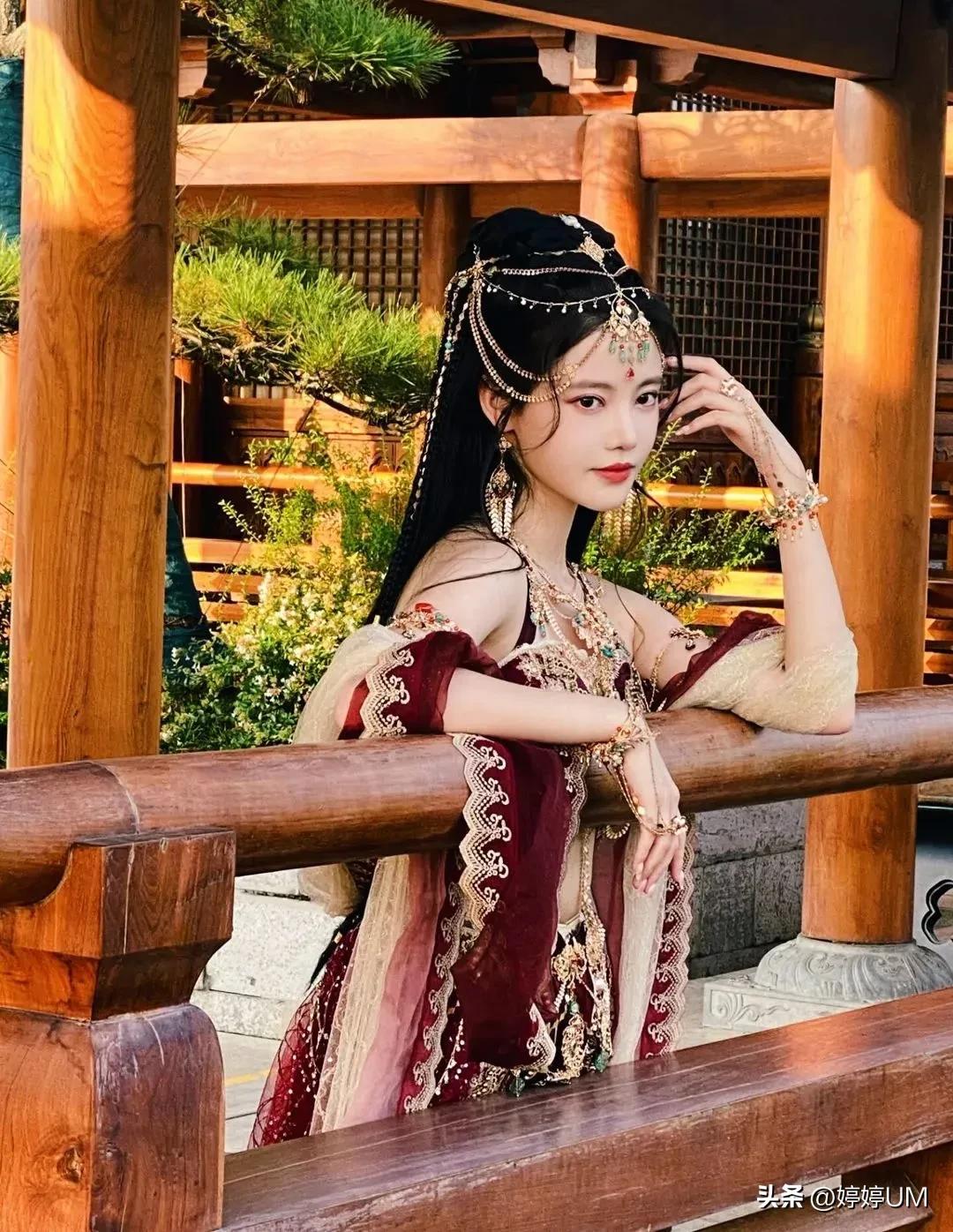 In "Till The End Of The Moon", she played Pianran Sun Zhenni, fair ...