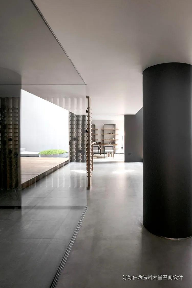 Choosing a naturalistic 900 square meters single-family villa, how ...