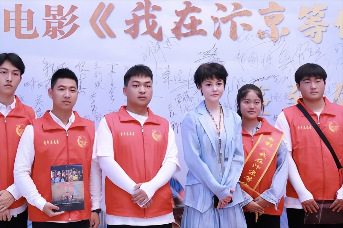 "I'm Waiting for You in Bianjing" premiered, Liu Yihan interpreted the ...