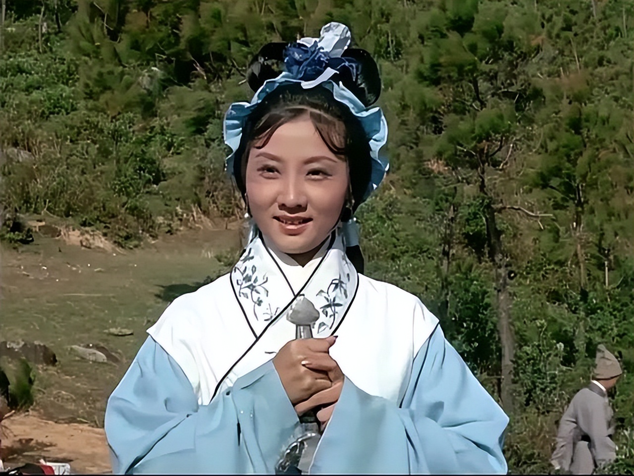 Who is the real number one in "The Jade Bow in the Sea of Clouds"? Meng ...