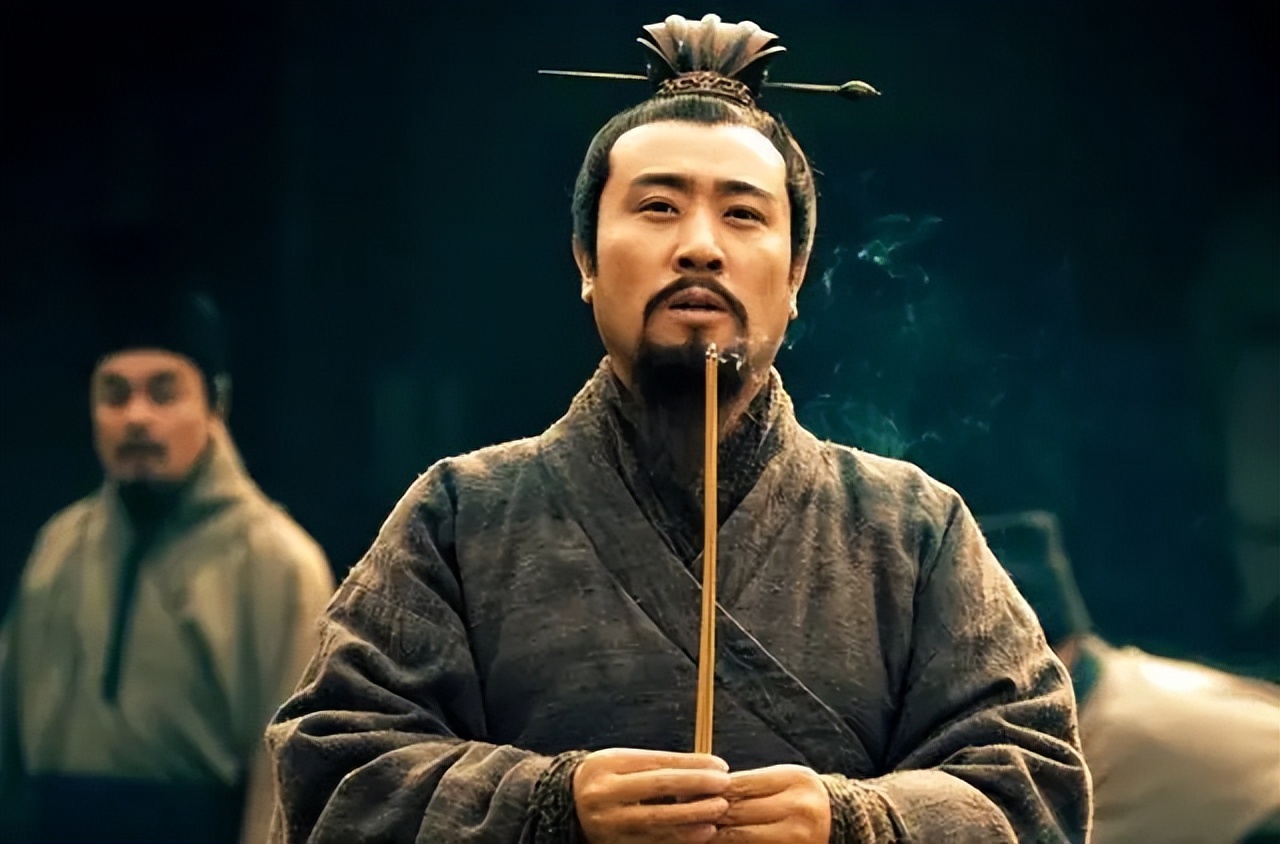 Before Pang Tong's death, he hinted that the Han Dynasty would not ...